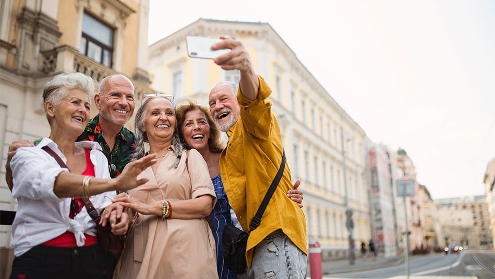 Explore the World Around You With a Walking Tour